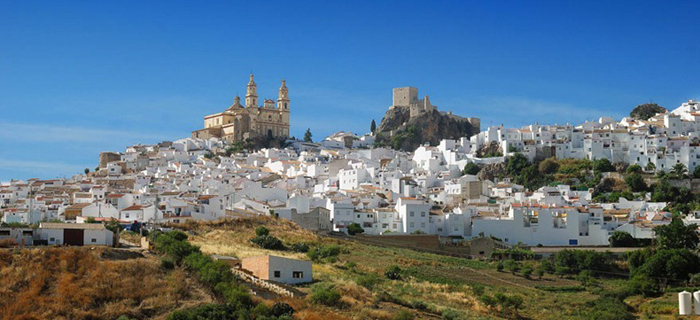 Прекрасното бело село во Шпанија