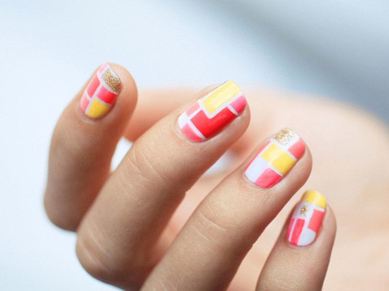 Топ 10 најубави и најлесни туторијали за пролетен маникир