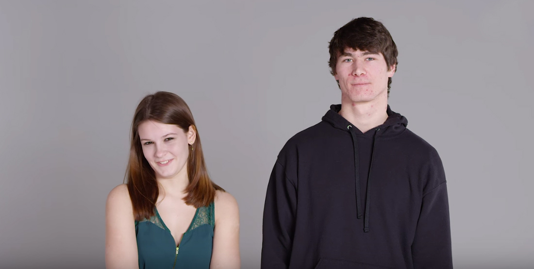 Парови го објаснуваат првиот пат кога си кажале „Те сакам“